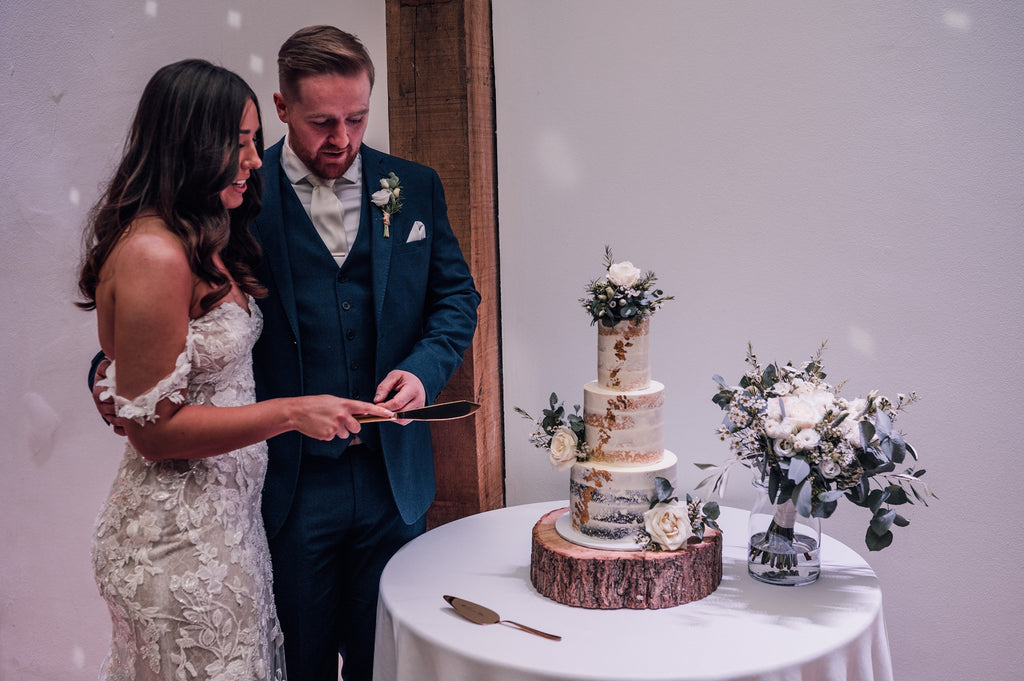 Kate & David | September 2022 | Flowers on Main Street Nottingham Wedding