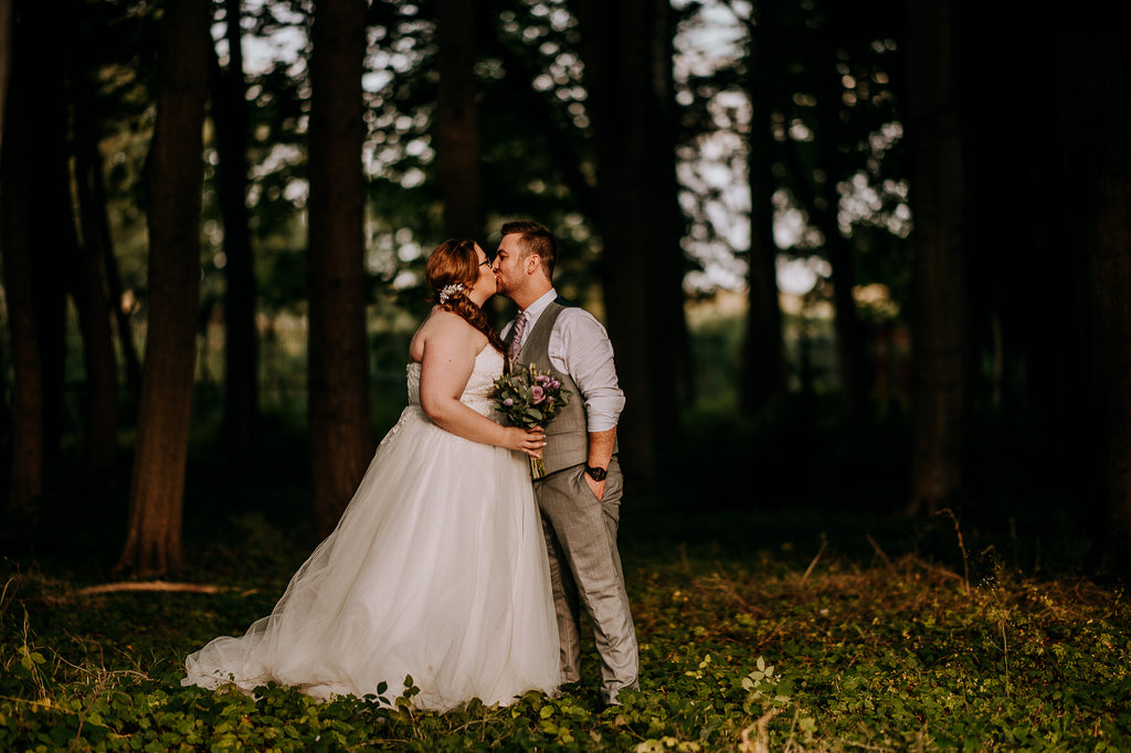 Peri & Matt | August 2019 | Flowers on Main Street Weddings ...